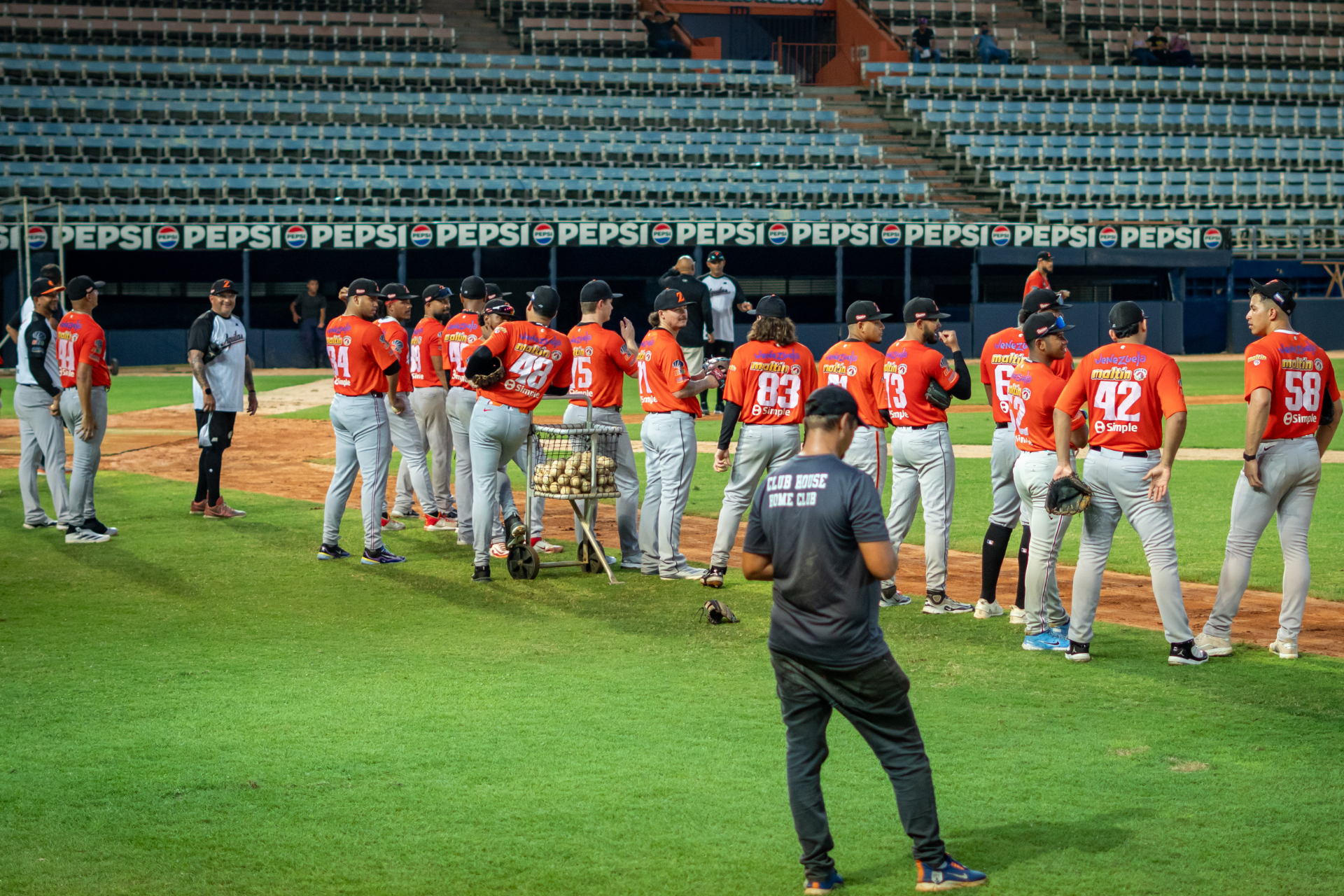 Águilas del Zulia afinan sus alas a menos de una semana de la LVBP 2025 ...